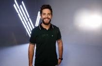 Thomas Rhett Returns to His Country Roots with Latest Album 'Country ...