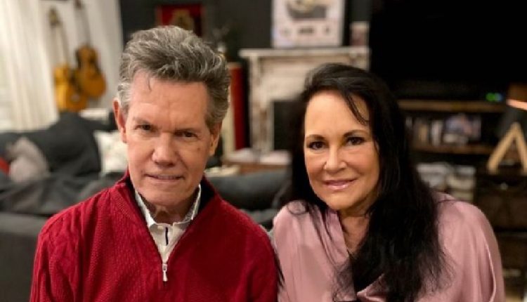 Does Randy Travis Have Children - Country Music Lane